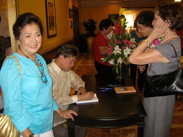 Reyjr.com: An Interview with the author of “Balik-Tanaw: The Filipino ...